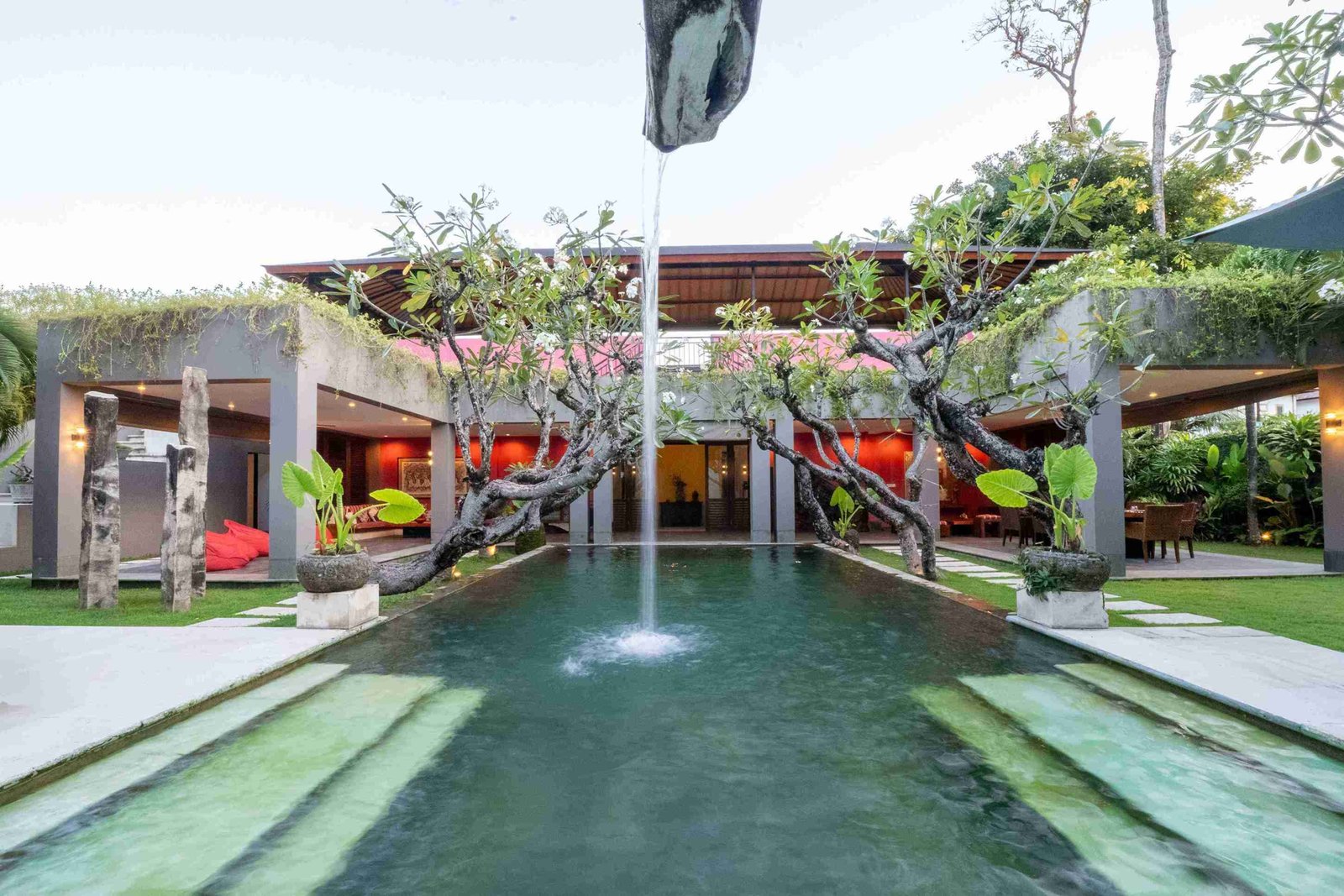 PRIVATE TROPICAL ESTATE WITHIN WALKING DISTANCE TO BATU BELIG BEACH ...